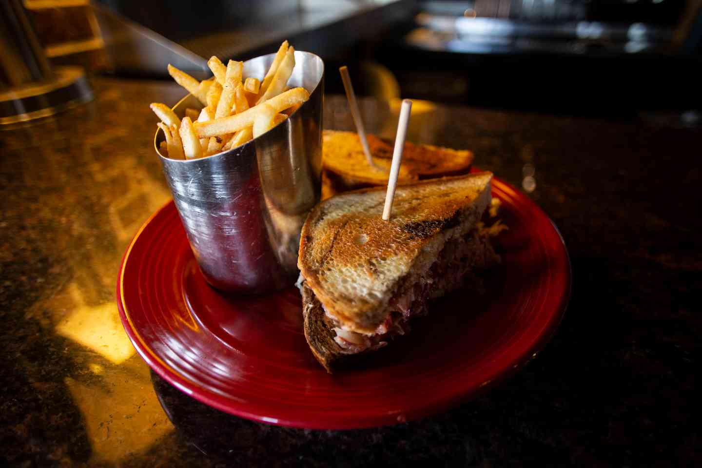 Lunch & Dinner Menu - Deano's Grill & Tapworks - Sports Bar in Wichita, KS