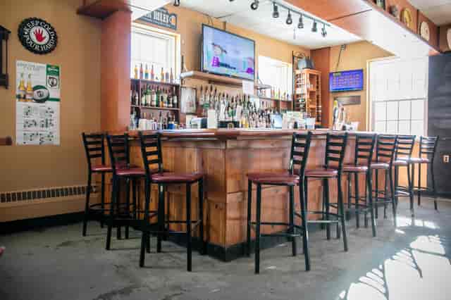 Gallery - Bad Larry's Bar and Grill - Restaurant in Lunenburg, MA