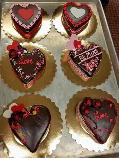 Specialty Cakes - Rick's Dessert Diner - Dessert Shop in Sacramento, CA