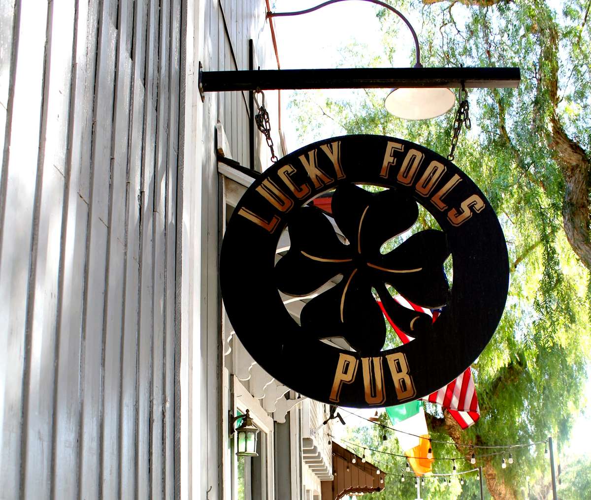 Lucky Fools Pub - Pub in Moorpark, CA