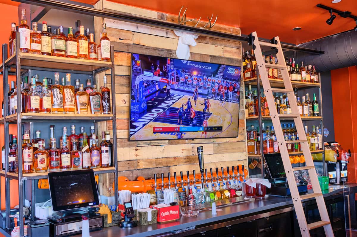 Private Dining - HOBNOB Neighborhood Tavern - Restaurant in Atlanta, GA