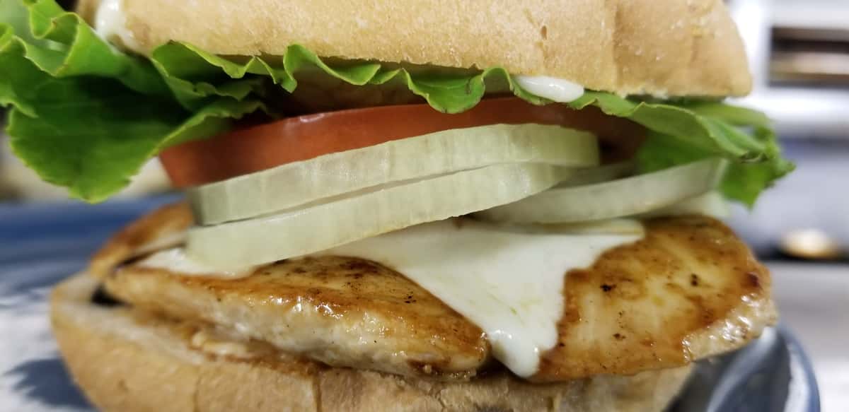 BYO Chicken Sandwich - Lunch and Dinner - Ciccino's Pizzeria & Restaurant