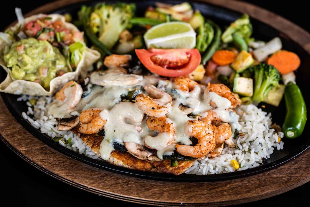 Pescado a la Crema - Main Menu - Dos Salsas Tex-Mex