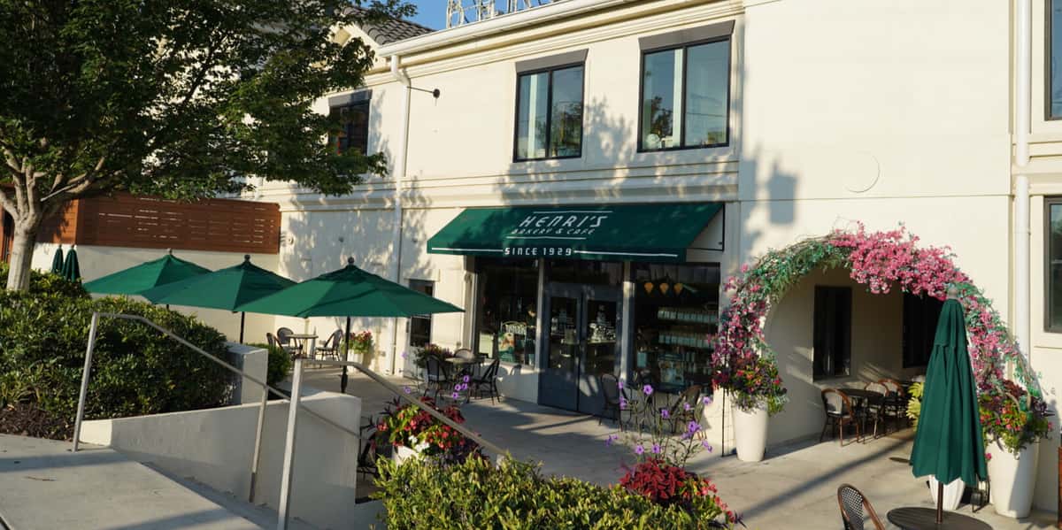 Henri's Bakery & Deli - Buckhead - Atlanta, GA - Henri's Bakery & Deli
