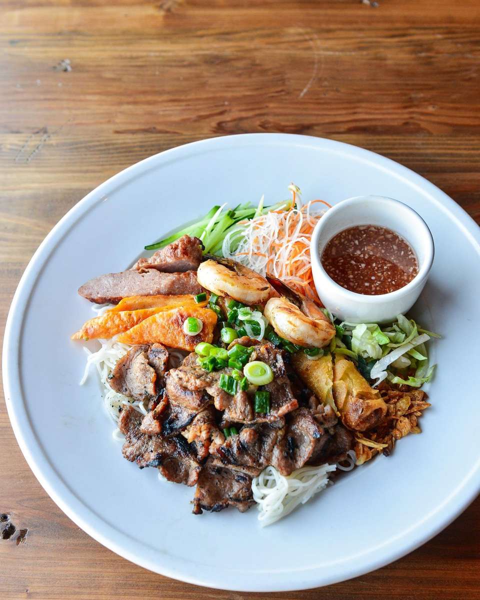 Brodard Chateau Vermicelli – Bún Đặc Biệt Brodard Chateau - House Menu ...