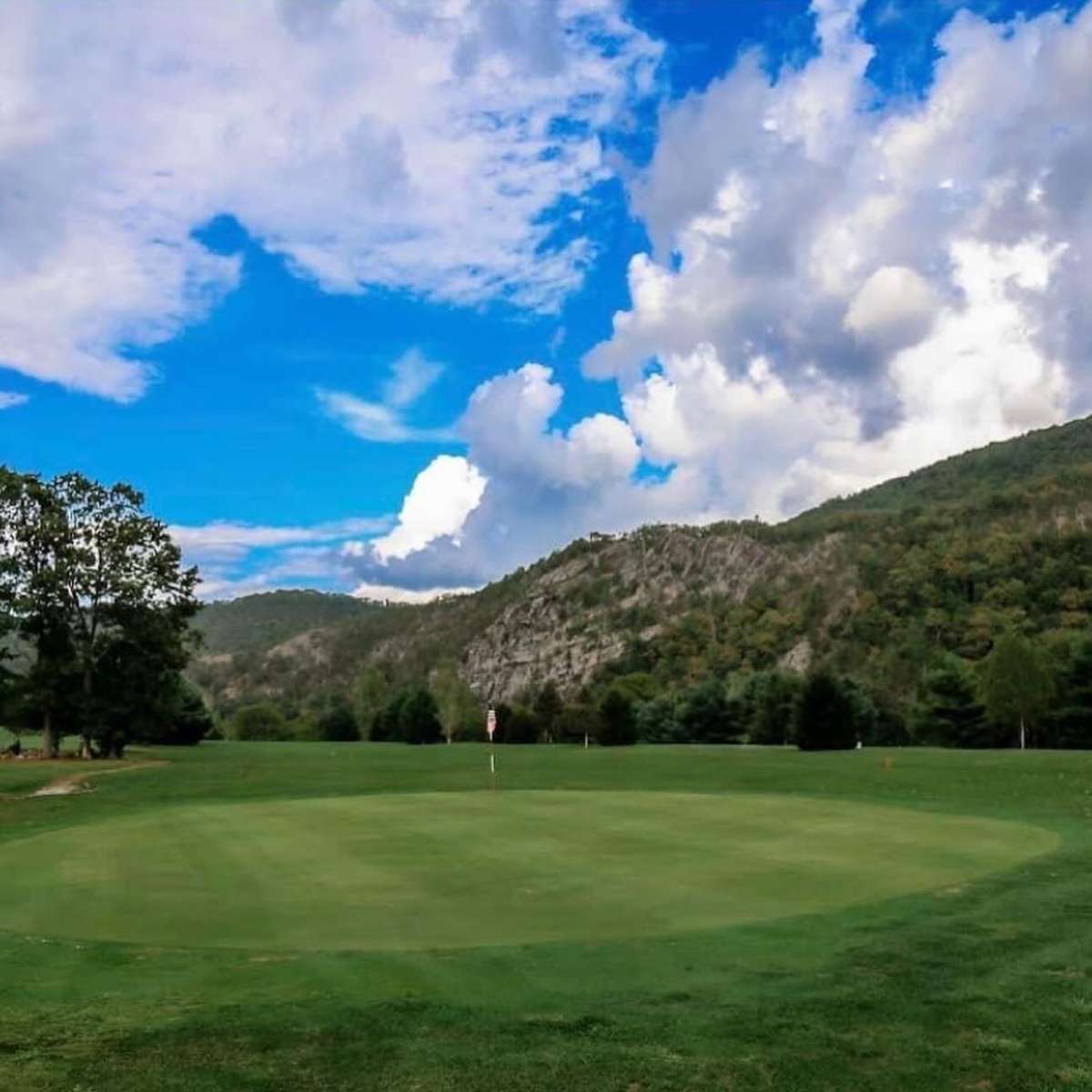 The Course - The Brewhouse at Cliff View -Restaurant in Covington, VA