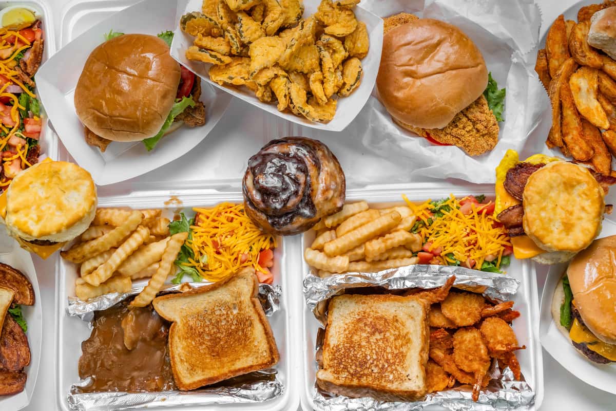 Home - The Pow-Wow - Restaurant in Philadelphia, MS