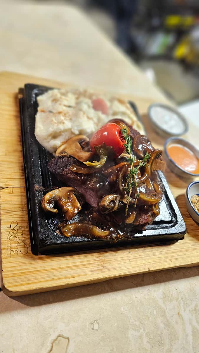 Black & Caspian - Mediterranean Restaurant in IL