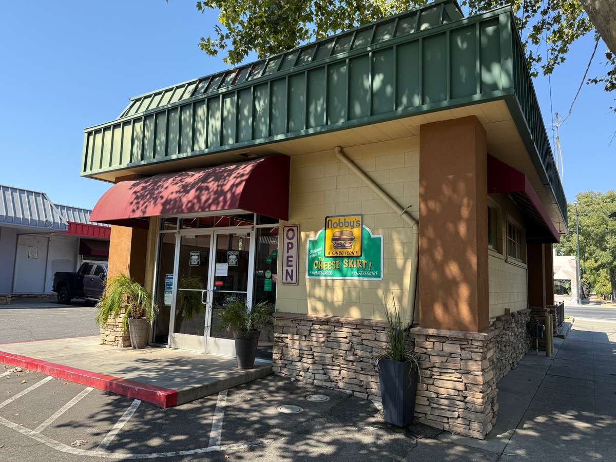 Nobbys - Burger Joint in Chico, CA
