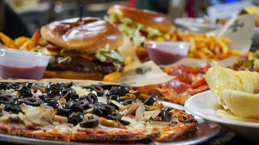 Order Online - Deano's Pizza - Restaurant in LA