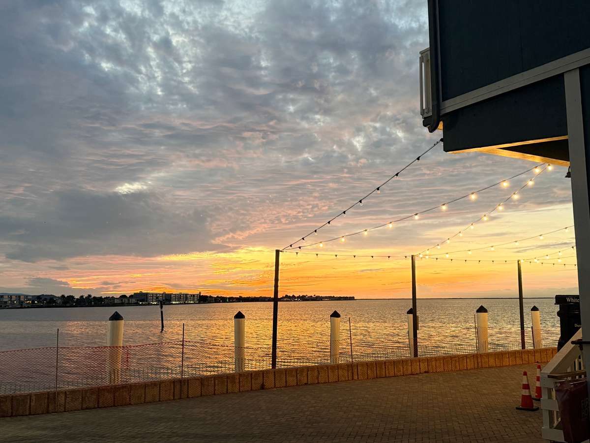 Home - Castaways - Fishermen's Village in Punta Gorda