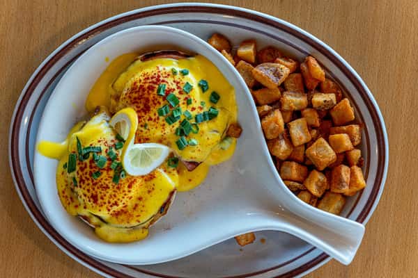 Egg Benedict - Breakfast Menu - Malone's Clubhouse Grill - Bar & Grill in Arvada, CO