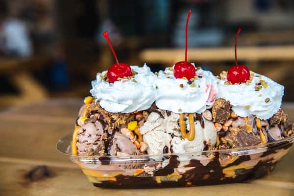 Reese's Sundae - Ice Cream Menu - The Beach Plum - Seafood Restaurant in NH