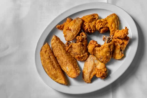 Wing Dinner - Buena Vista Cafe & BV II GO - Restaurant in OH