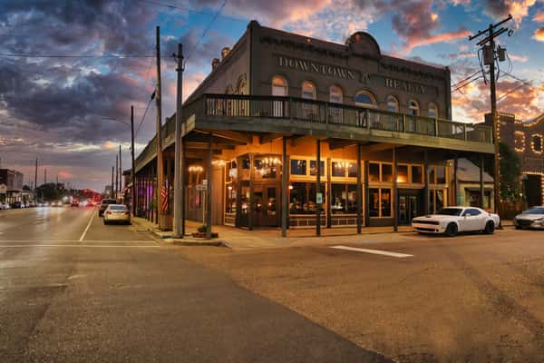 Gallery - The District - American Restaurant in Ponchatoula, LA