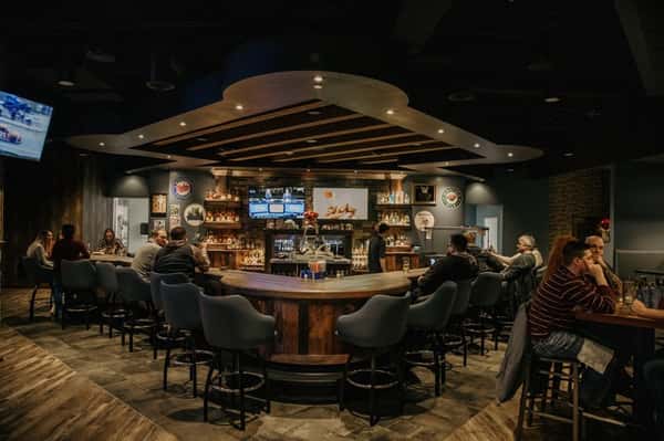 Stonehouse & Quarry Lounge - Restaurant in Pipestone, MN