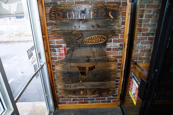 Photos - Roger's Pizza - American Restaurant in Dover, NH