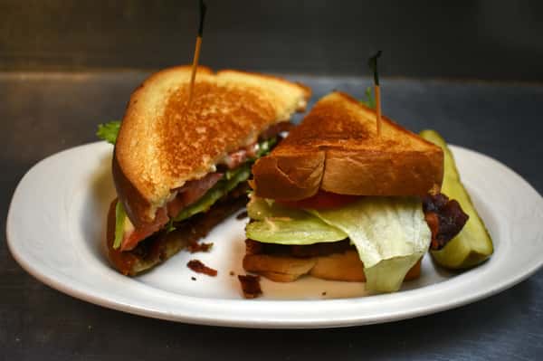 BLT - Riverboat Lanes - American Restaurant in Wabasha, MN
