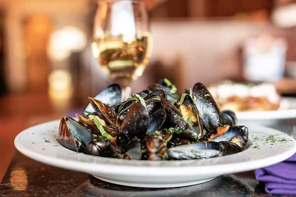 sautéed mussels - Joey's Bar & Grill - Bar & Grill in Worcester, MA