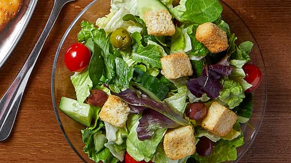 Family Style Garden Salad - Moretti's | Best Thin Crust & Deep Dish ...