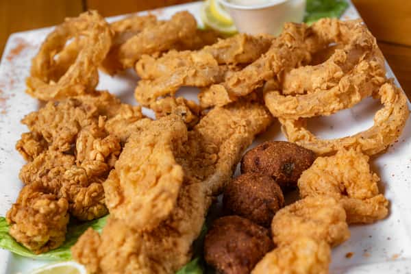 Gallery - Cajun Claws Seafood Boilers - Seafood Restaurant in Rayne, LA