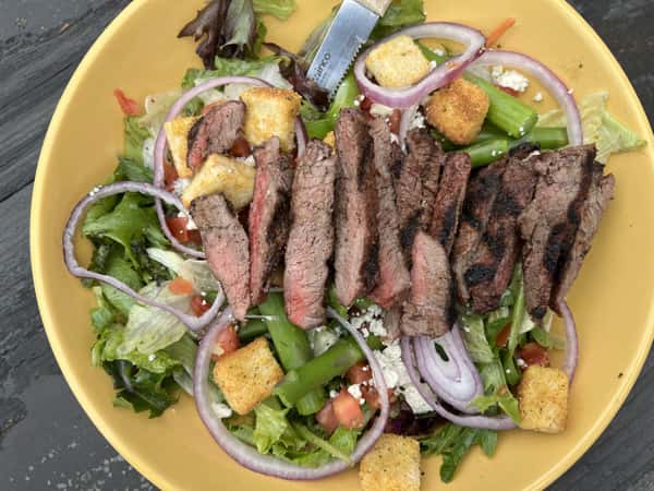Steak & Asparagus Salad - Winking Lizard Tavern