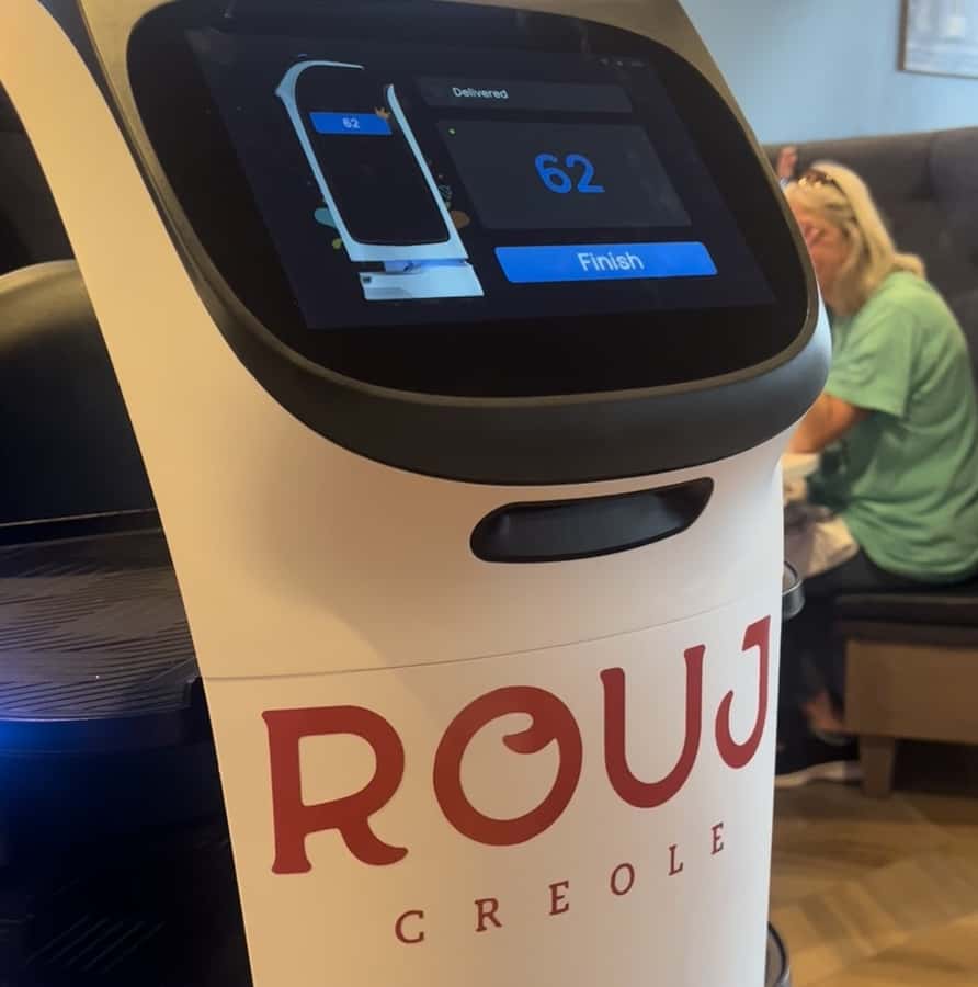 New Robotic Server Makes it's Rounds in Baton Rouge - City Group ...