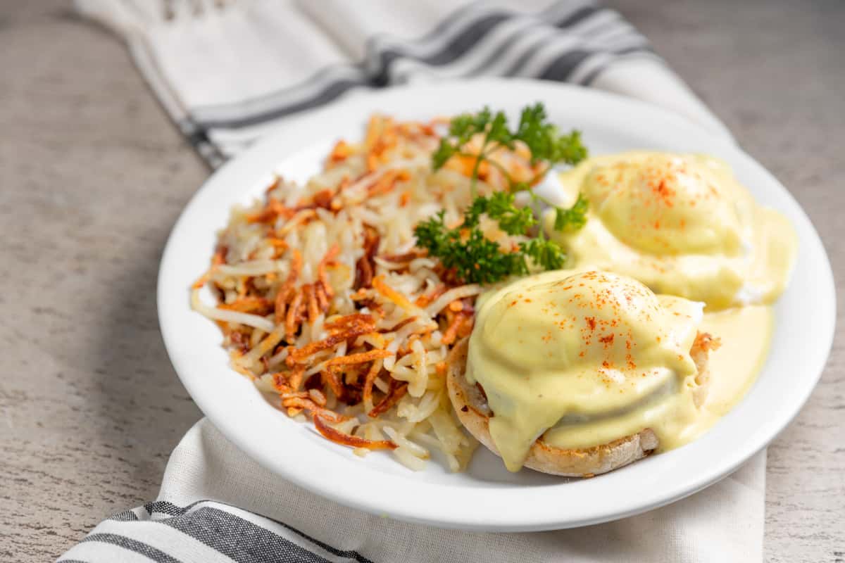 Eggs Benedict - Menu - Keno's Restaurant - American Restaurant in ...