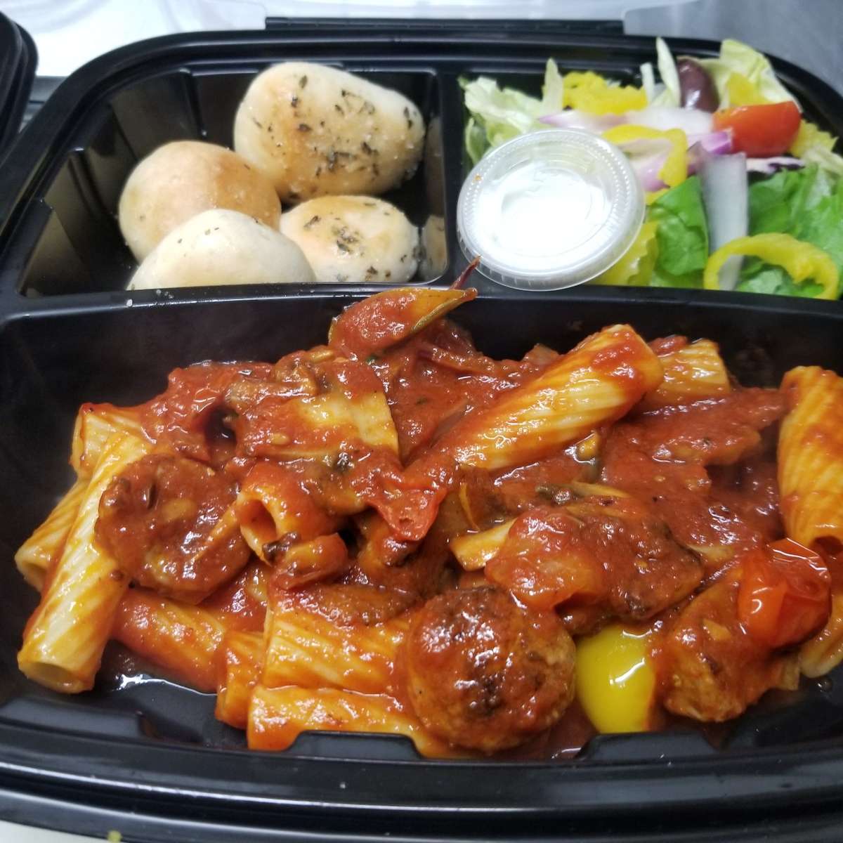 L Box Rigatoni Antonio - Lunch Boxes - Antonio's Italian Grill