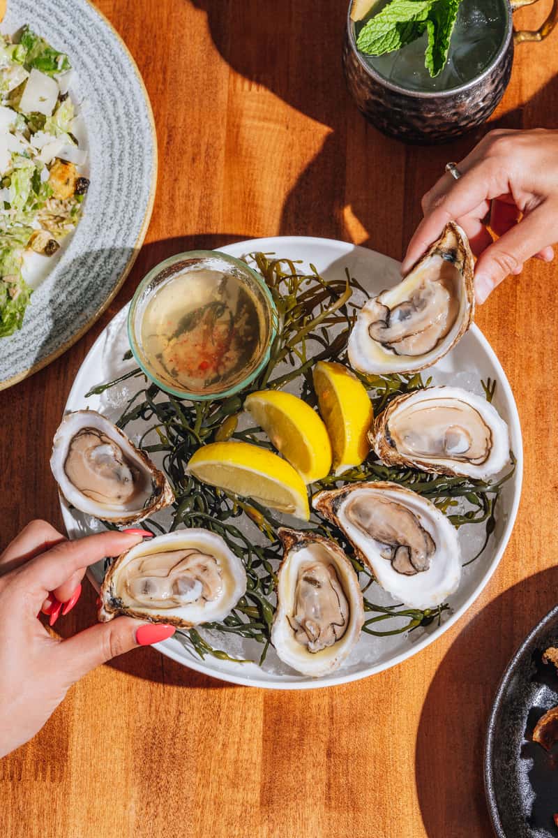 Oysters restaurant store