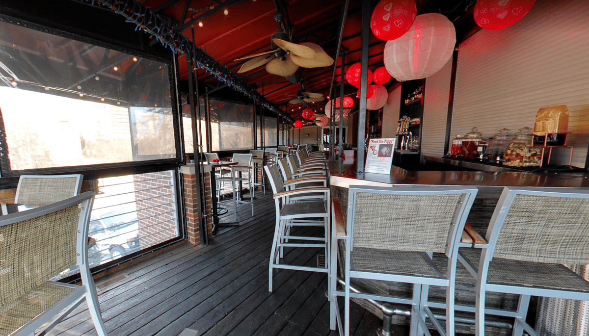 Trio restaurant store