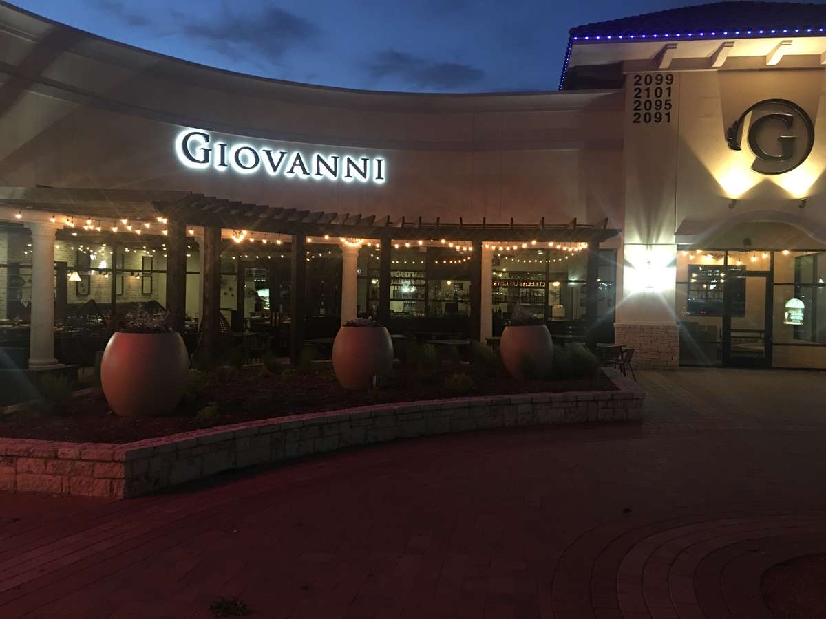 Giovanni restaurant store