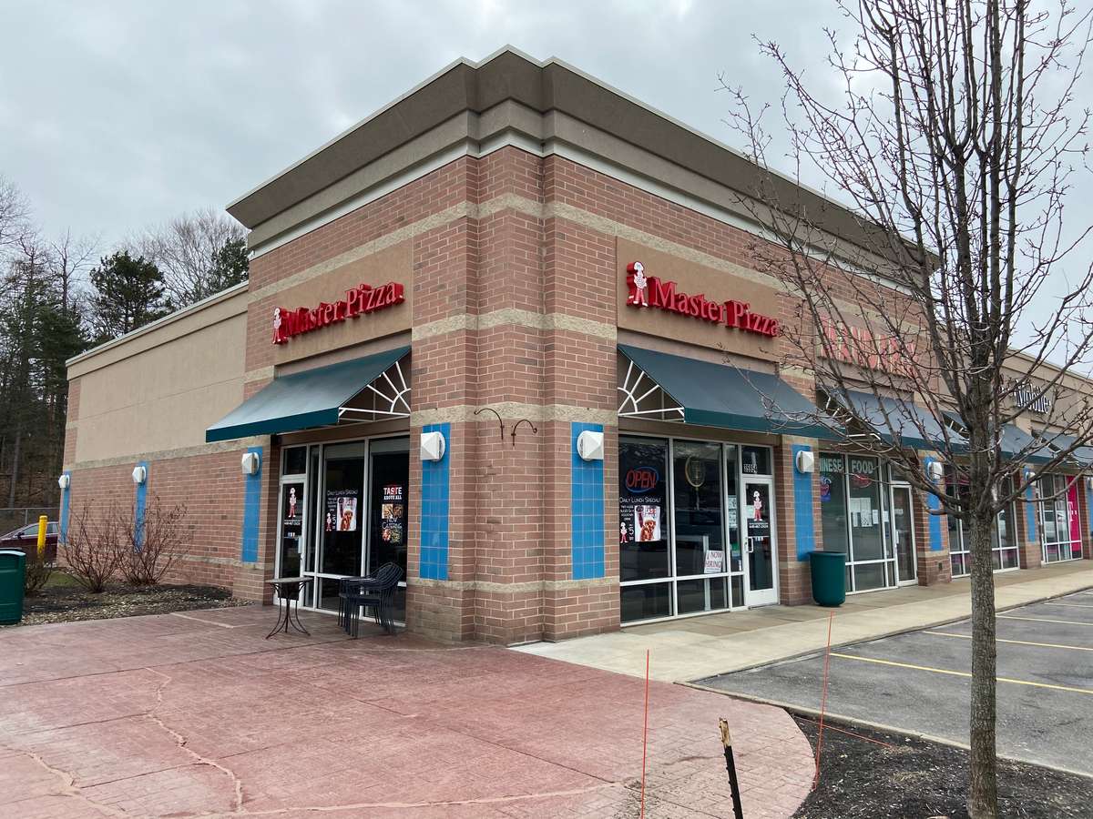 Pizza in avon store