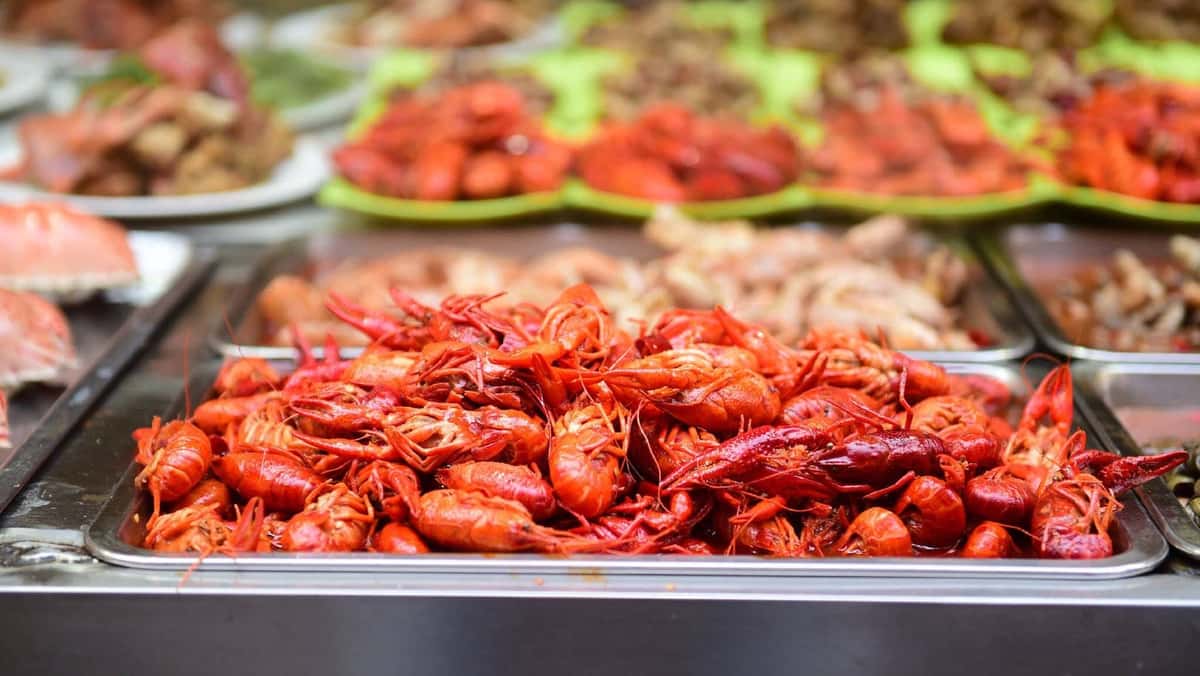 Seafood catering store