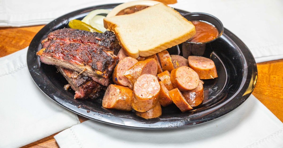 1lb Combo Dinner - Railhead Smokehouse BBQ - Barbecue Restaurant in ...