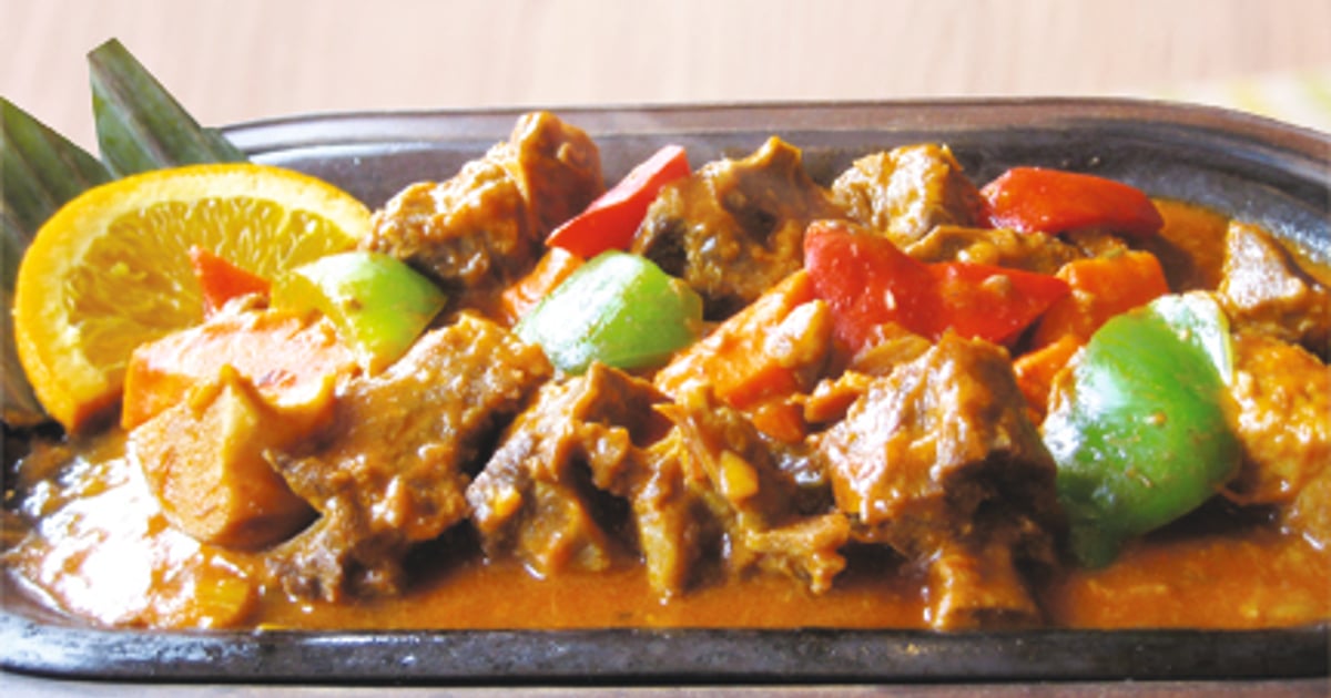 Beef Kaldereta - Max's Restaurant | North America | Cuisine of the ...