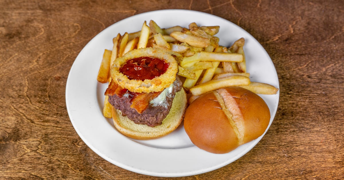Chipotle BBQ Burger - Food Menu - Arthur's - Cincinnati, Ohio