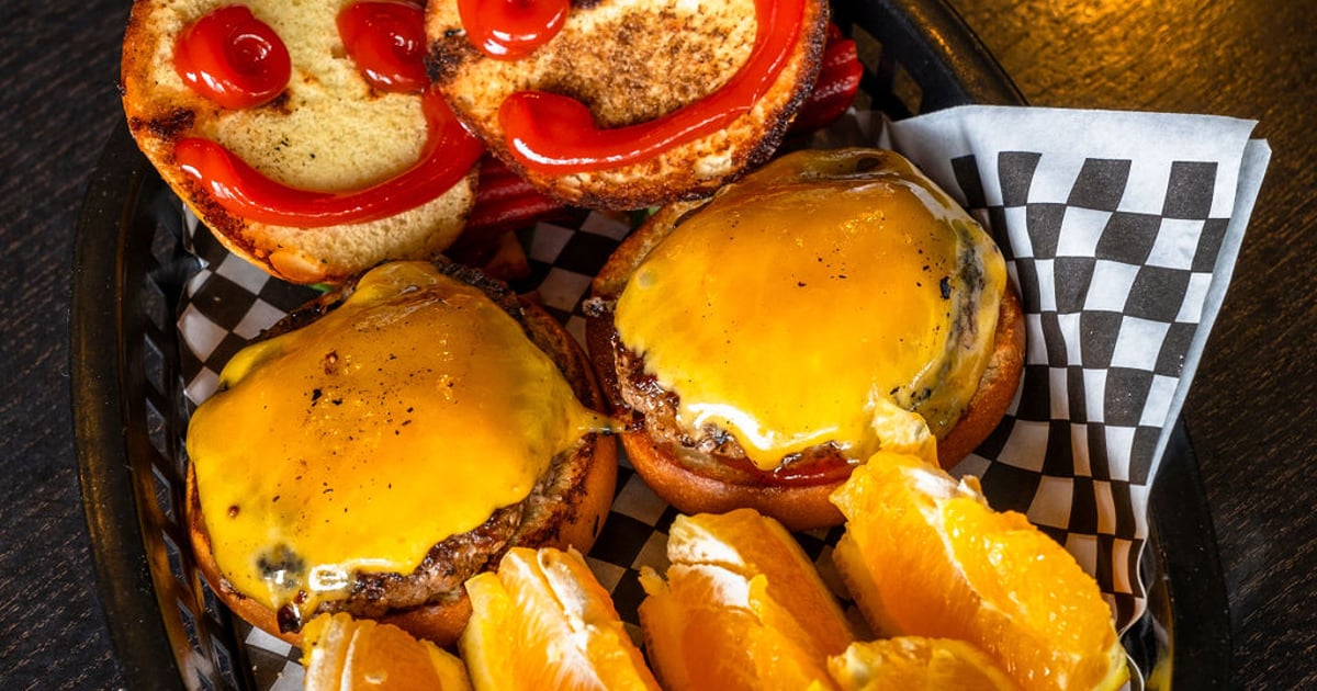 Kids PLAIN Sliders - Online Ordering - Wingman