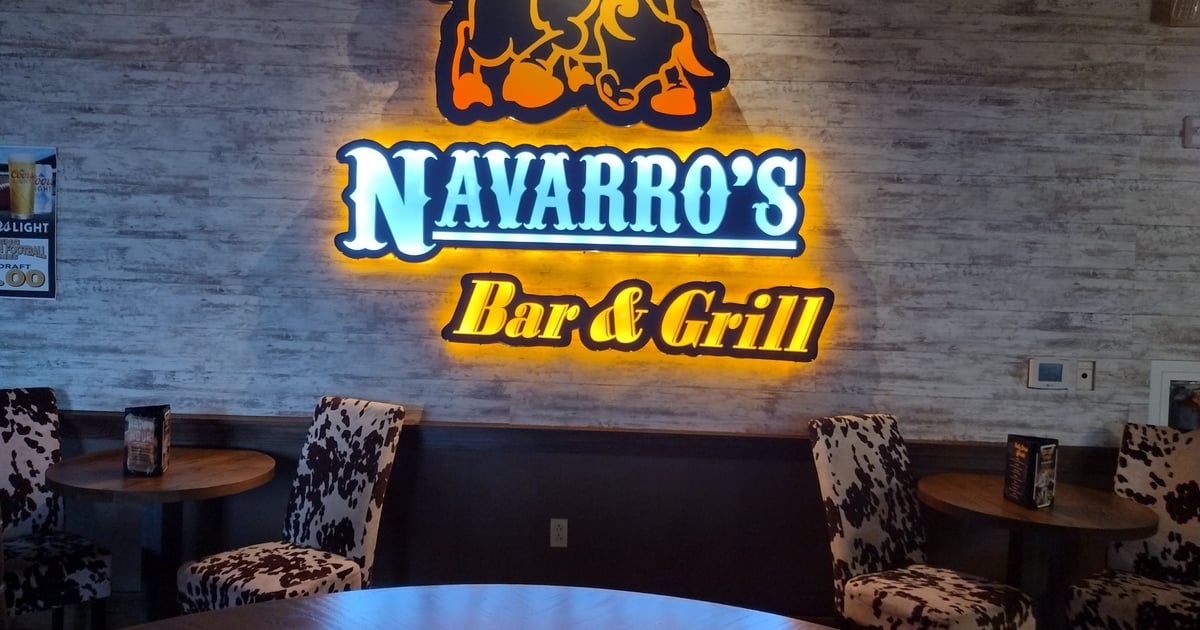 About - Navarro's Bar & Grill - American Restaurant in Mercer, PA