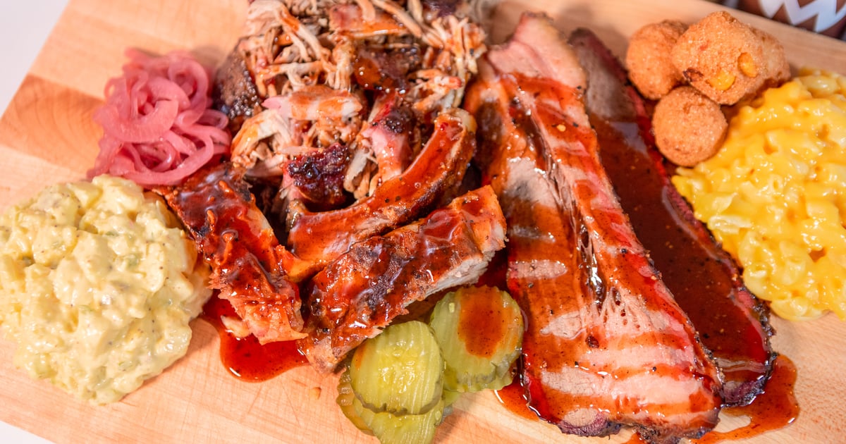 Smokehouse Sampler - Mason's Grill & Smokehouse