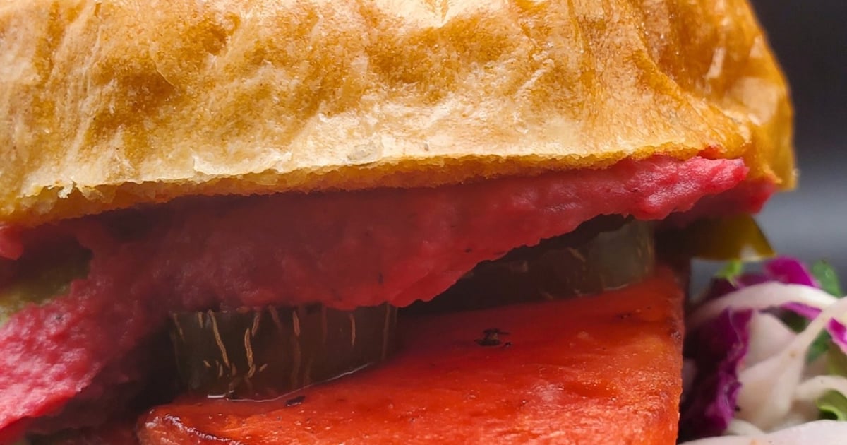 The Watermelon Burger - The Bad Alibi - Pub in ON
