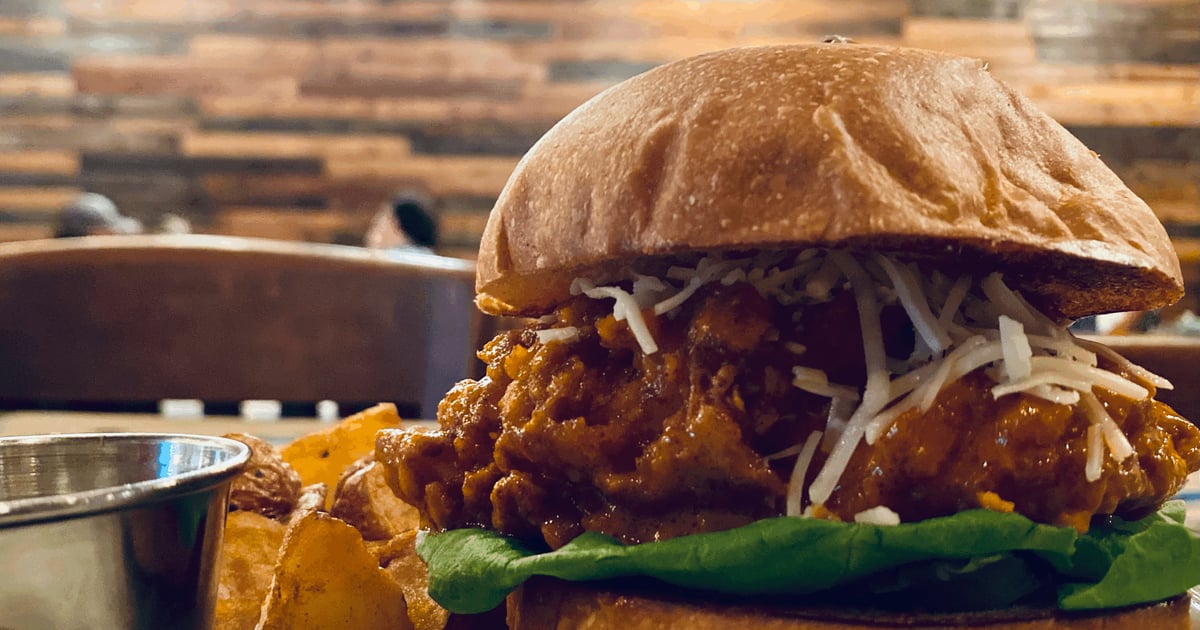 THE BORING CHICKEN SANDWICH - Loading Gastrobrunch - American ...