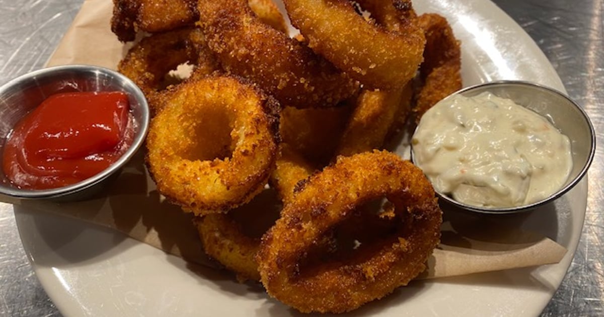 Classic Onion Rings - Uptown Grill - American Restaurant in Olympia WA, WA