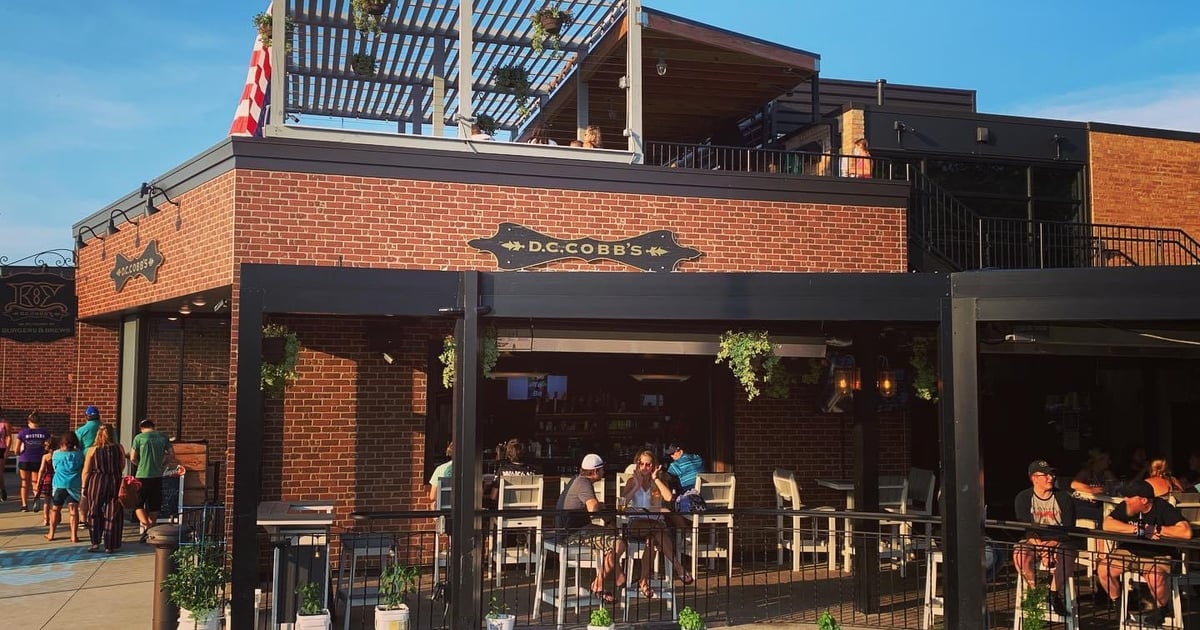 East Dundee - D.C. Cobb's - American Restaurant in IL