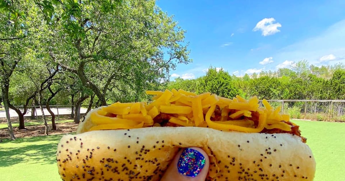 Chicago Dog - Menu - Big'z Burger Joint - Burger Joint in TX
