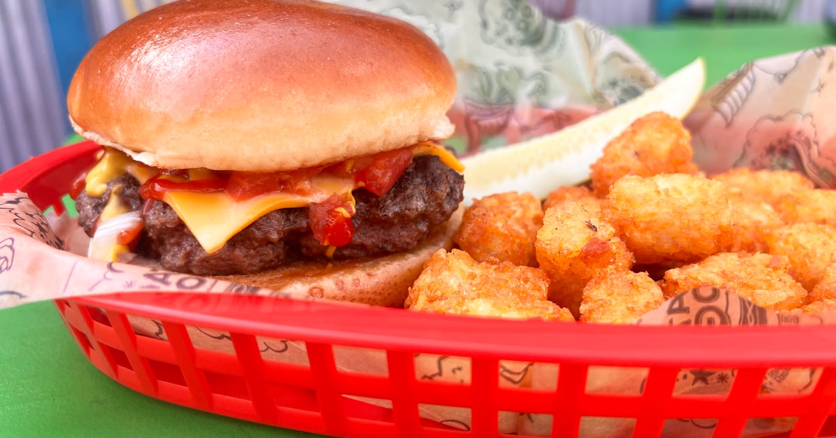 Dat Burger - Dat Dog - Hot Dog Restaurant in LA