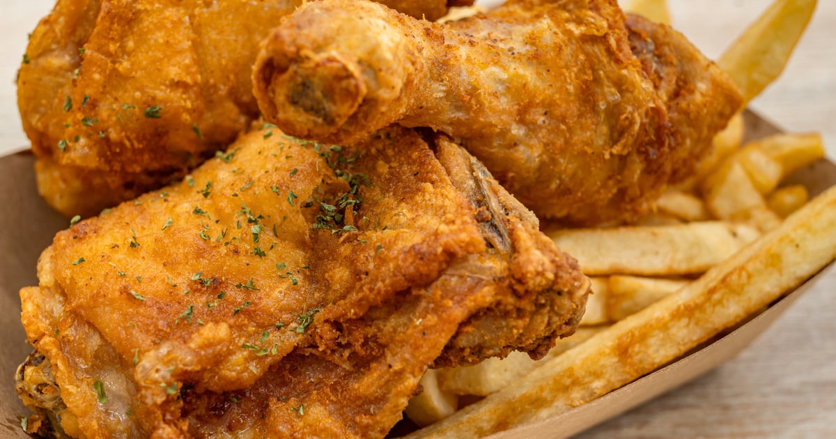 3 Pieces Fried Chicken - Toronto Menu - Cluck Clucks - Chicken Restaurant