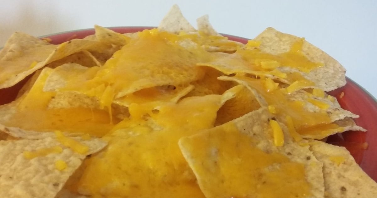 Traditional Nachos - Evviva! Bar & Eatery - Serving Salerno's Pizza