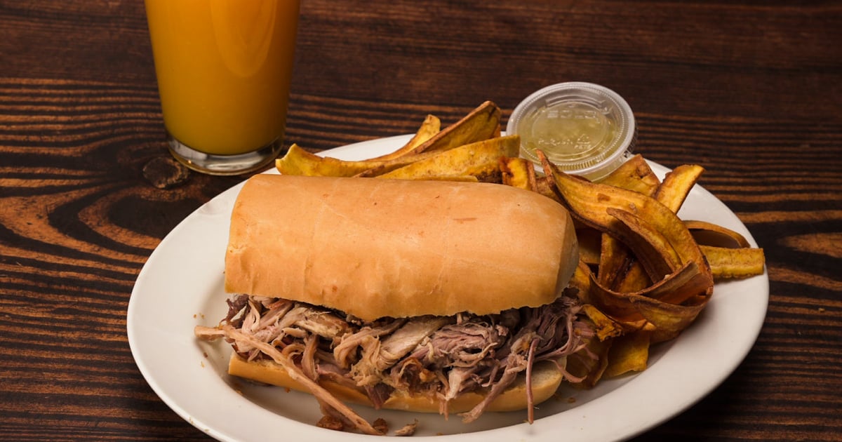 El Famoso Pan con Lechon / Cuban style bread with Lechon - La Esquina ...