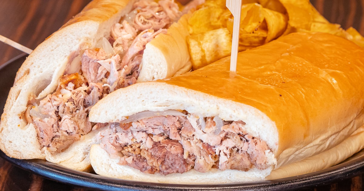 El Famoso Pan con Lechon / Cuban style bread with Lechon - Breakfast ...